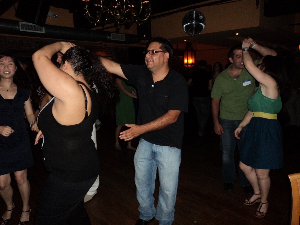 Salsa Aerobics - Salsa Dancing Lessons in Newark NJ's Ironbound / Aprende Bailar Salsa